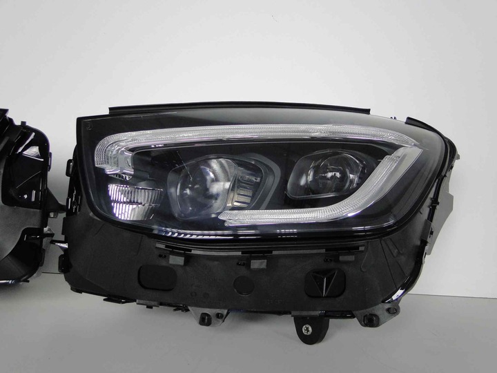 MercBed Bednarek - Oryginalne części - Mercedes-Benz parts